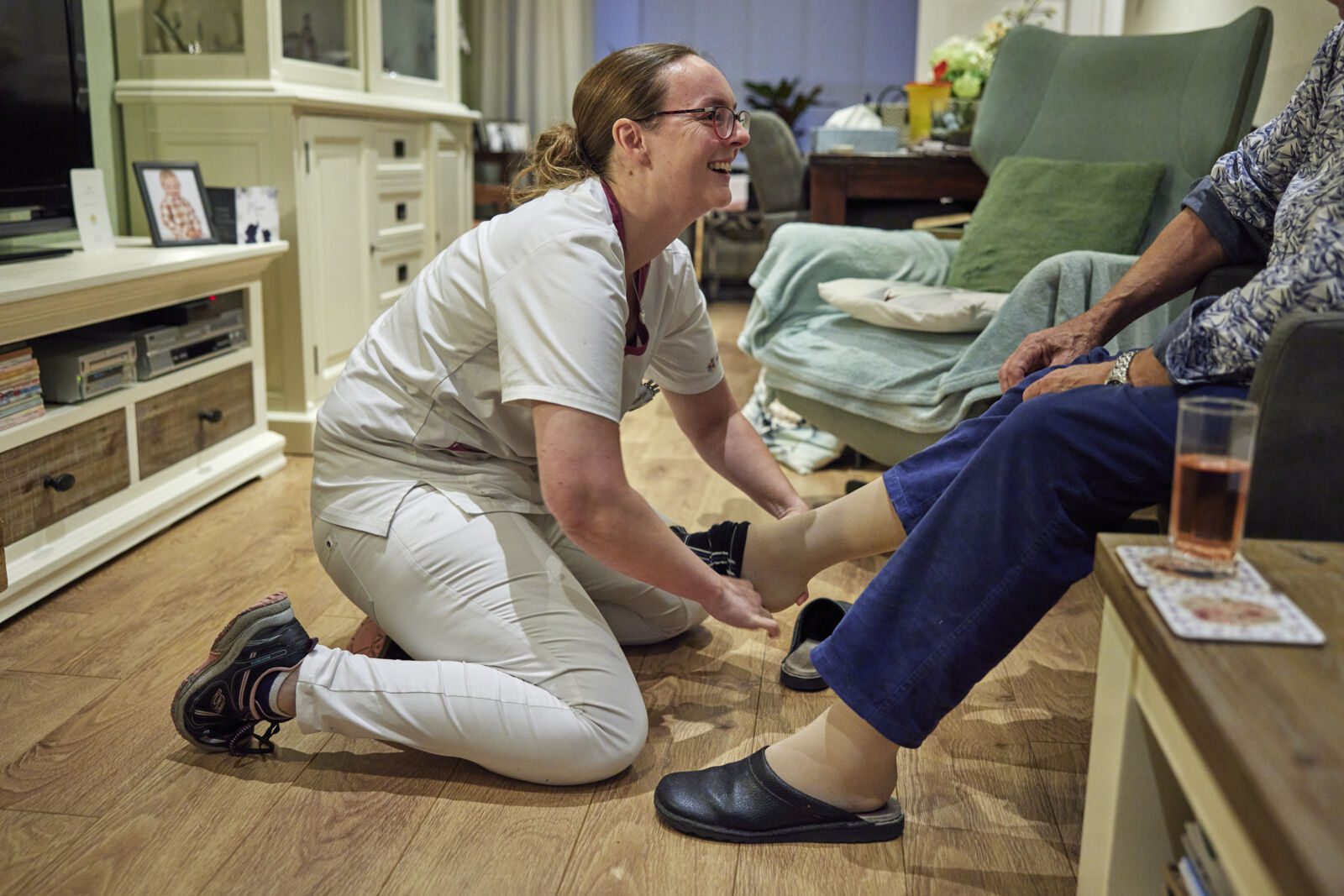 Verzorging bij u thuis - Hollandse Zorg Groep